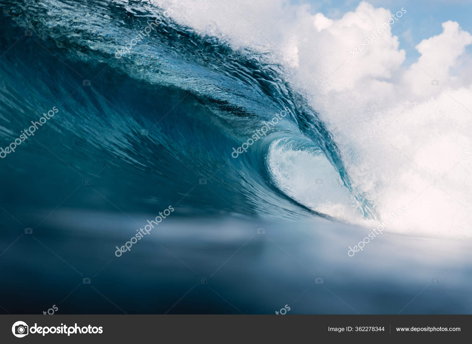 Perfect Barrel Wave Ocean Breaking Wave Sun Light — Stock Photo © Keola ...