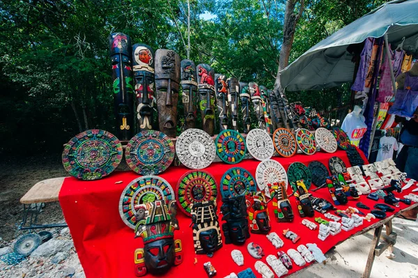 Imágenes de Artesanias mayas libres de derechos | Depositphotos