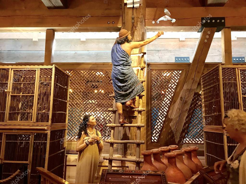 Williamstown, KY, Estados Unidos - 3 de noviembre de 2017: Noah lanza ...