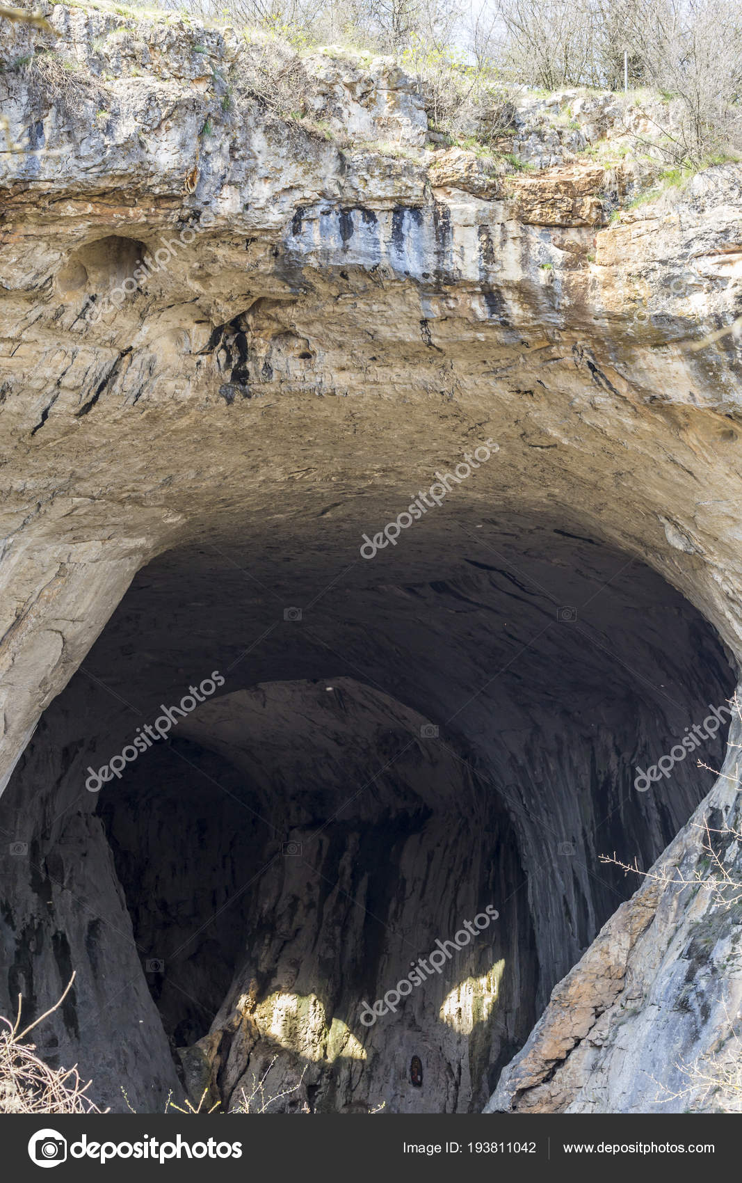 Big cave with amazing colors — Stock Photo © nikolay100 #193811042