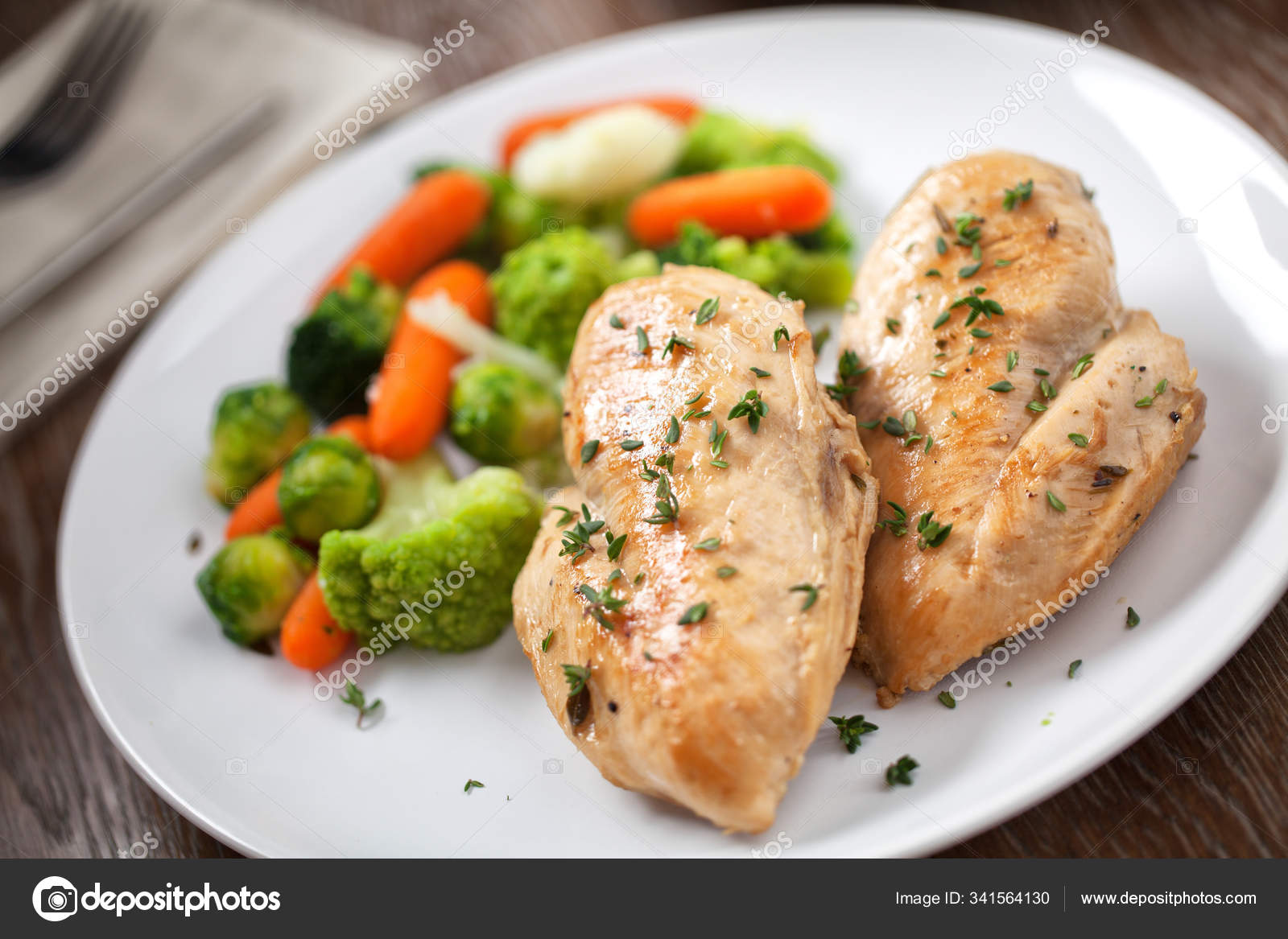 Grilled chicken breast with mixed vegetables — Stock Photo ...