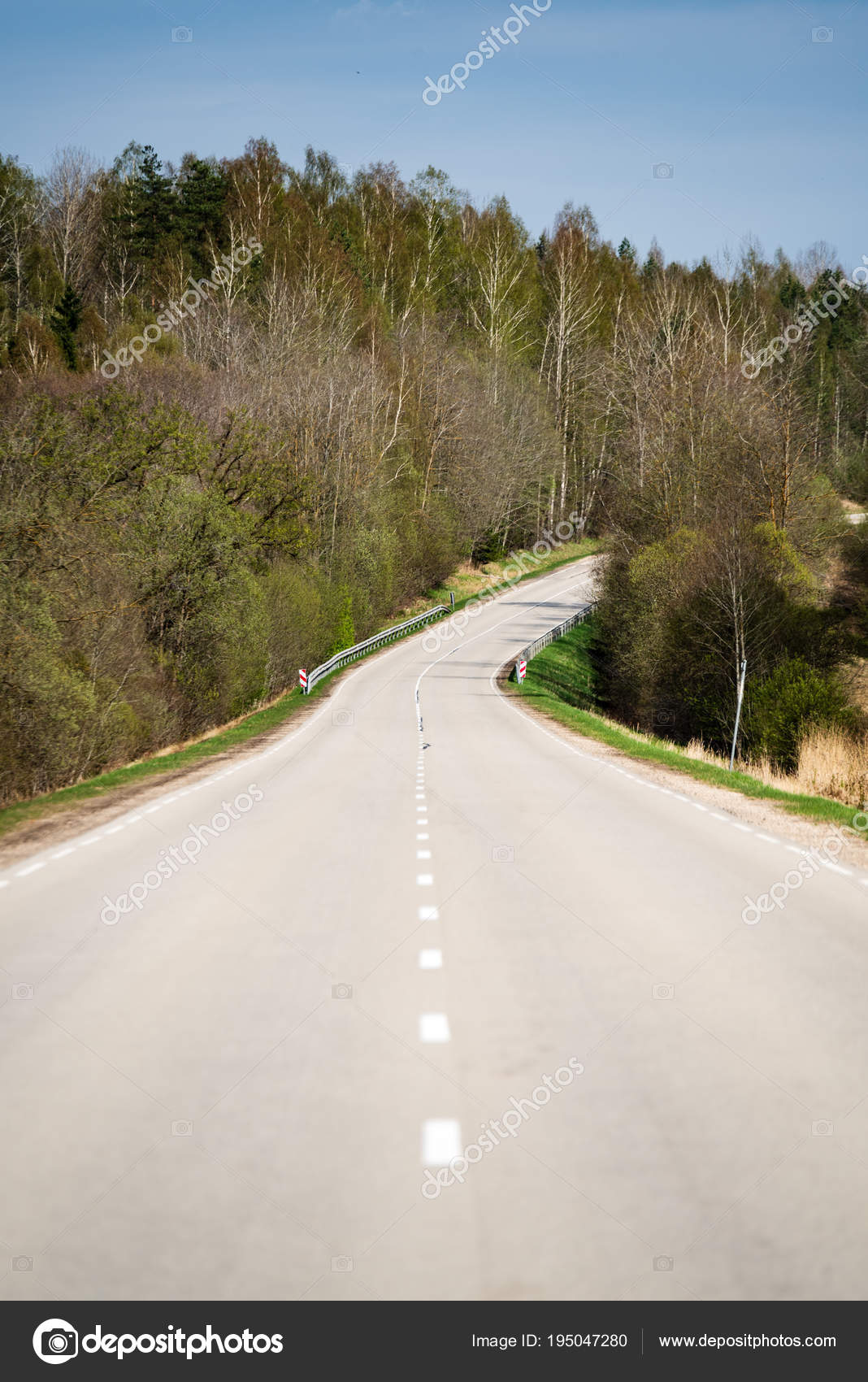 Asphalt Road and the dramatic sky with strong perspective Stock Photo ...