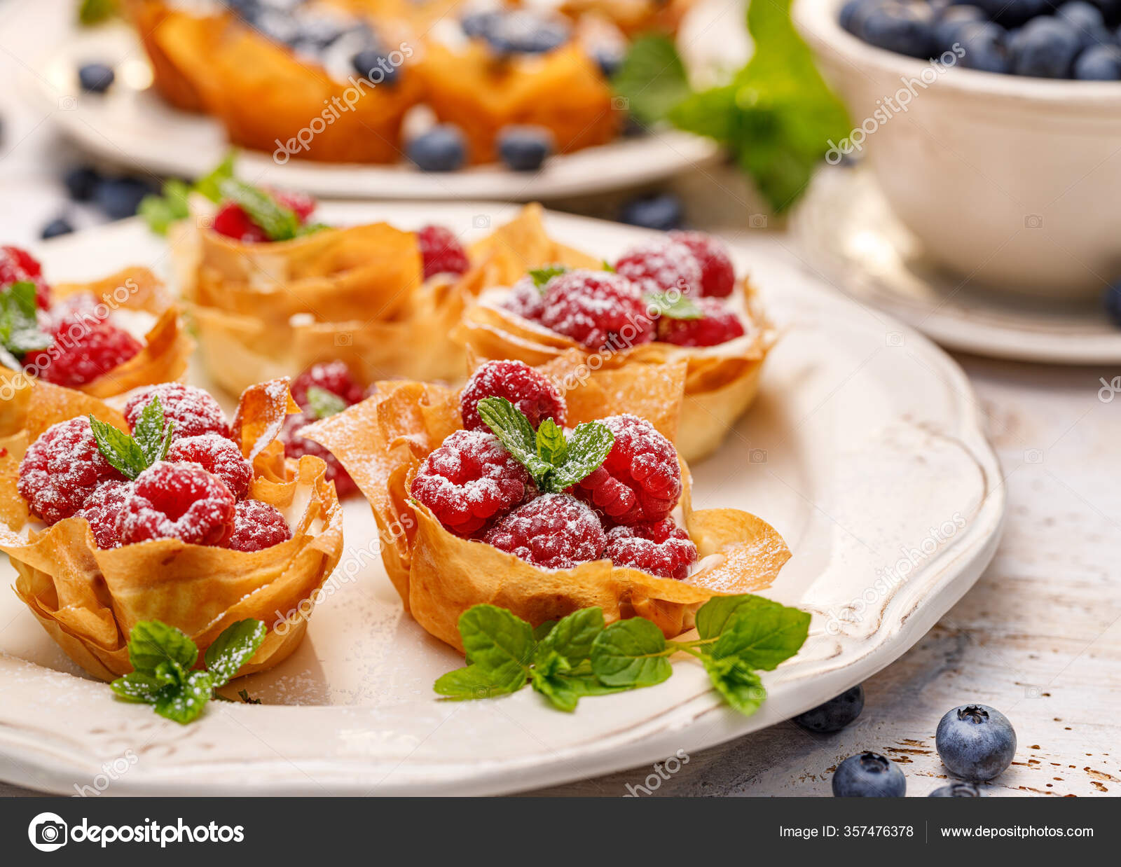 Phyllo Cups Mascarpone Cheese Filling Topped Fresh Raspberries Mint ...