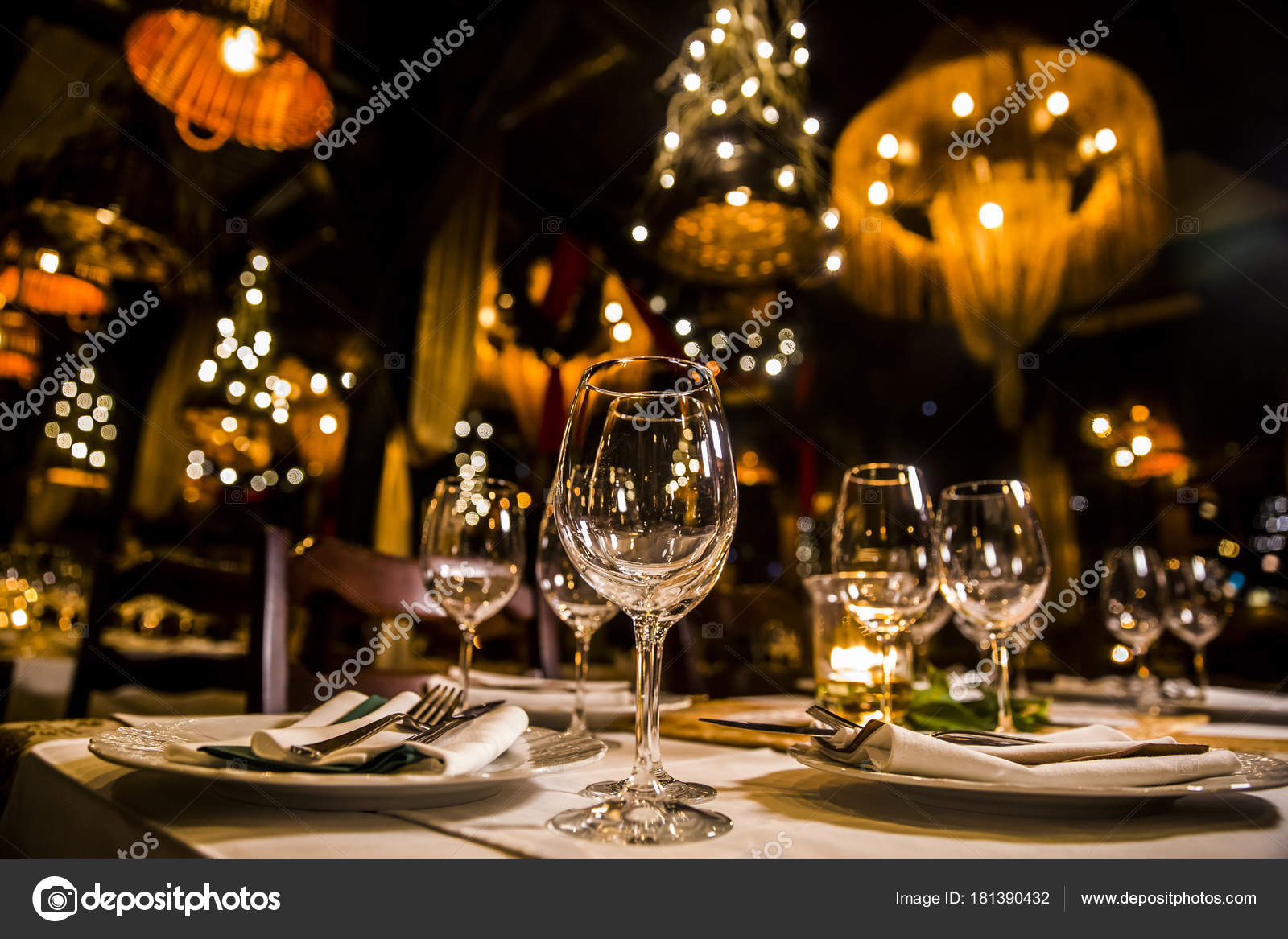 Fancy Restaurant Table Setup