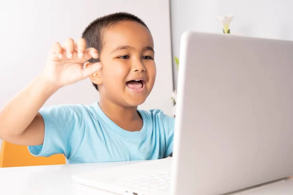 Kids fingers typing Stock Photos, Royalty Free Kids fingers typing ...