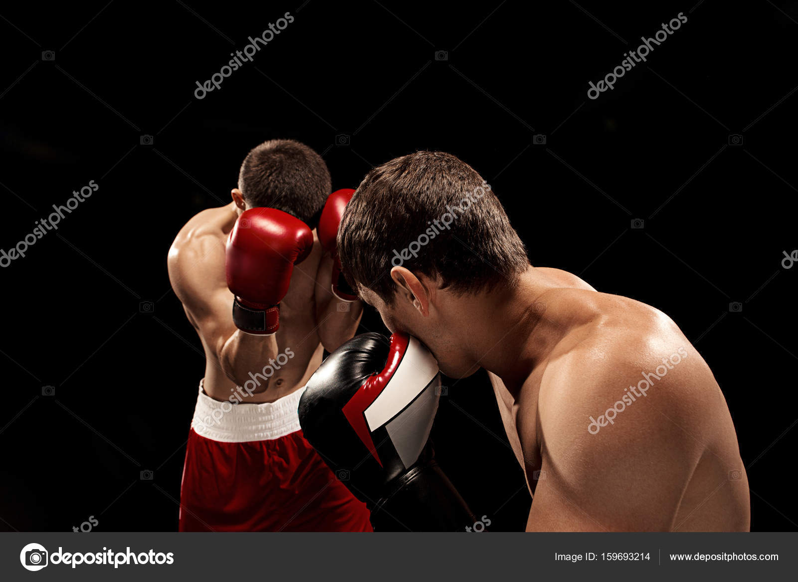Dois boxeador profissional boxe no fundo preto , — Foto © vova130555 ...