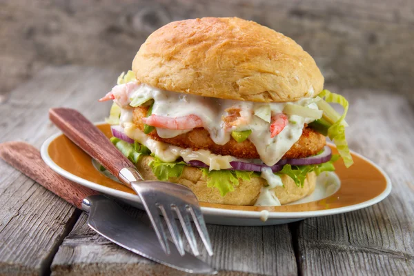 Salmon burger Stock Photos, Royalty Free Salmon burger Images ...