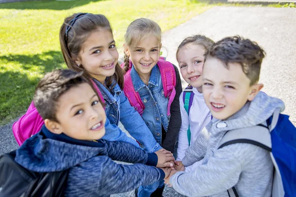 Students outside Stock Photos, Royalty Free Students outside Images ...