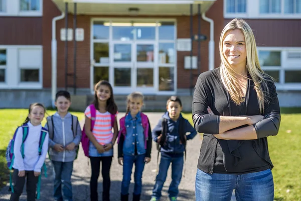 Students outside Stock Photos, Royalty Free Students outside Images ...