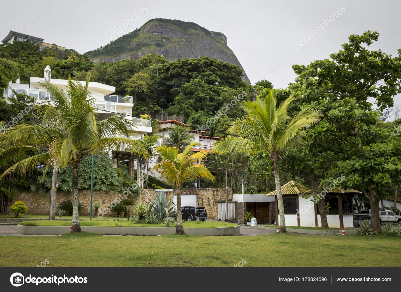 Quartier riche de Rio de Janeiro, Brésil image libre de droit par ...