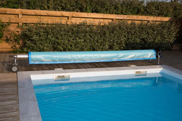 Cosy abri piscine telescopique images libres de droit, photos de Cosy ...