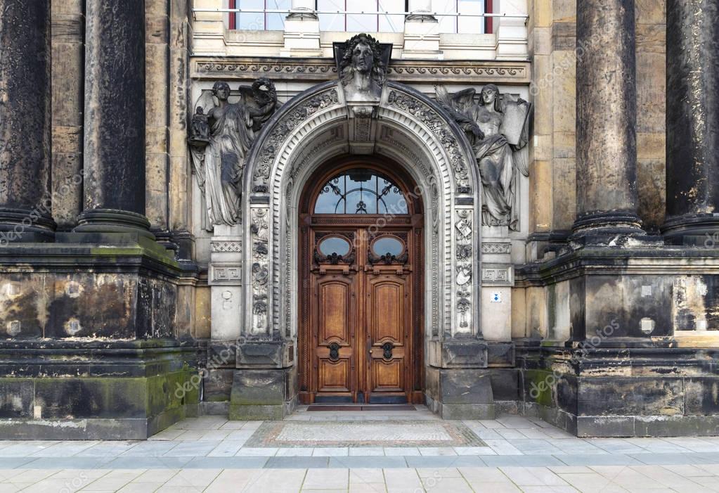 Dresde, Alemania - 4 de agosto de 2017: Zwinger - Barroco alemán tardío ...