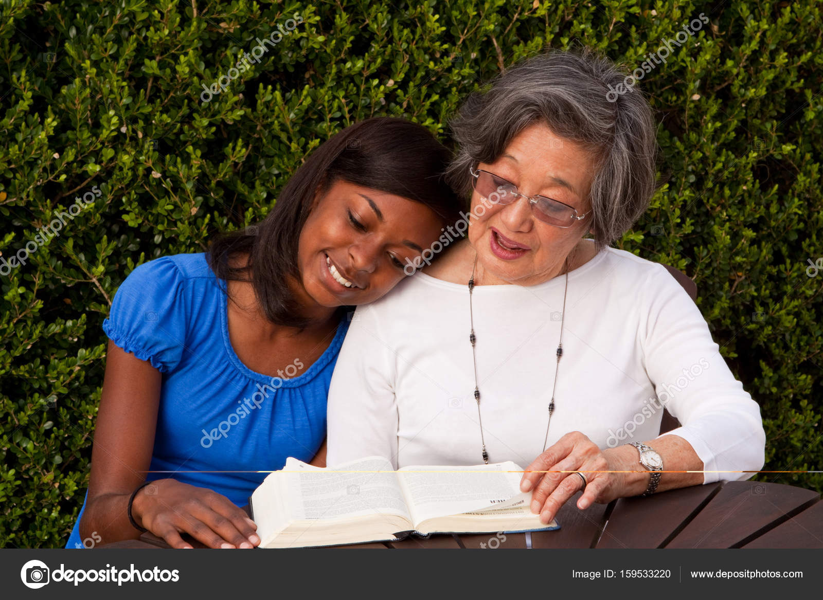 Multi-cultural and generational women. Role model. — Stock Photo ...