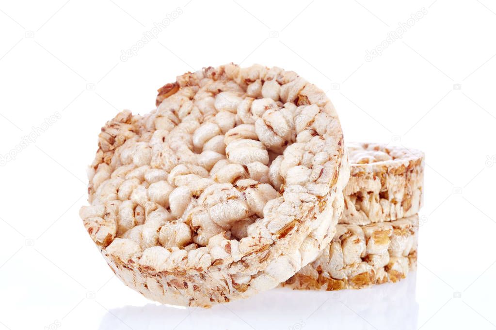 Pan crujiente de trigo redondo, fondo blanco. Composición del pan ...