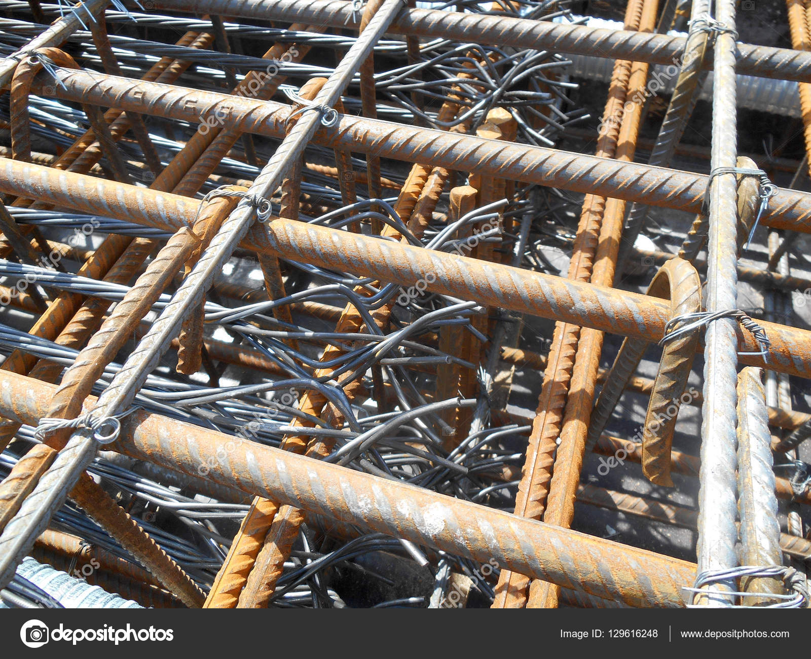 Pre-stress cable tendons anchor end for pre-stressed concrete – Stock ...