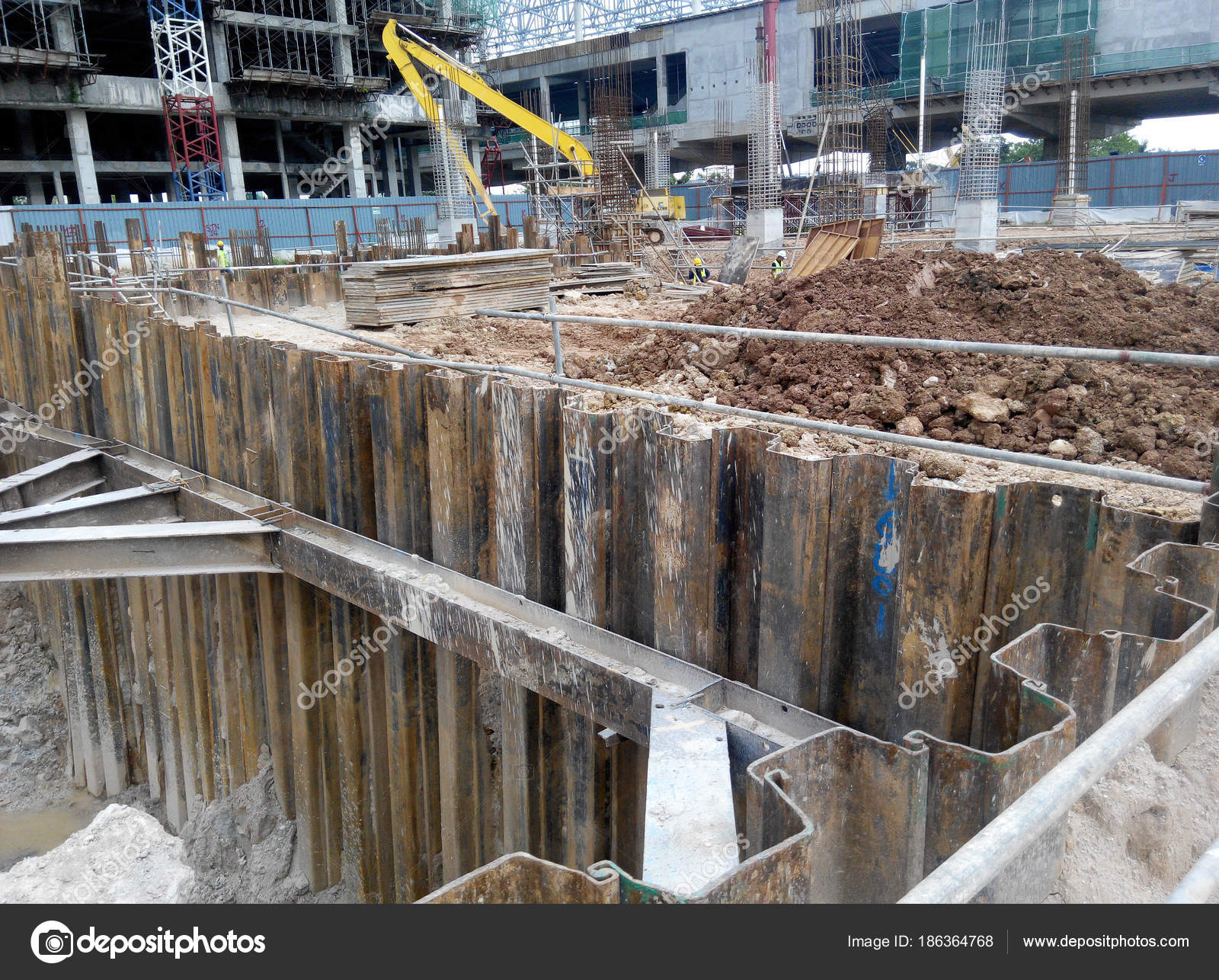 Sheet Pile Cofferdam Retaining Wall Construction Site Installed Allow ...