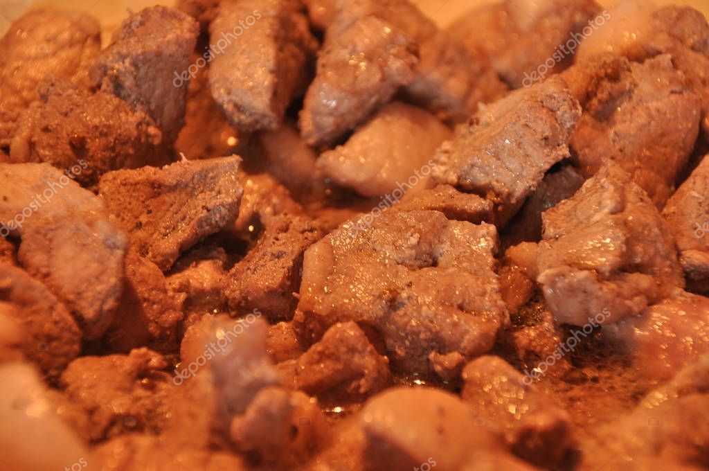 Afelia. Plato nacional chipriota de cerdo marinado y estofado en ...