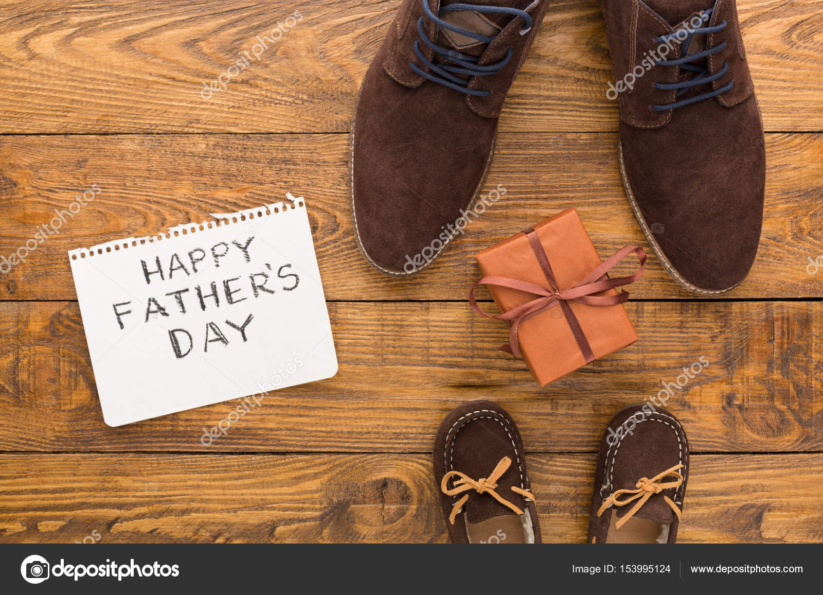 Happy Fathers Day card on rustic wood background — Stock Photo © Milkos ...