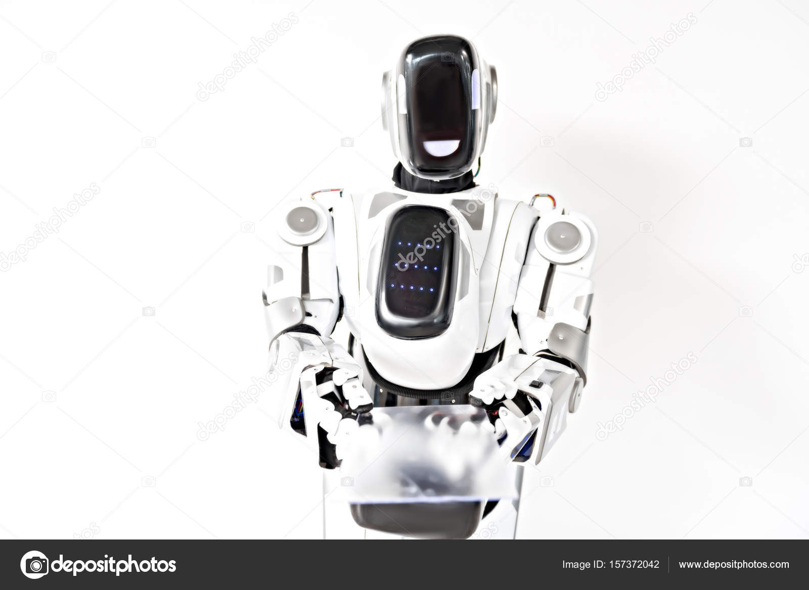 O robô está mostrando sua tela do sensor — Foto © iakovenko123 #157372042