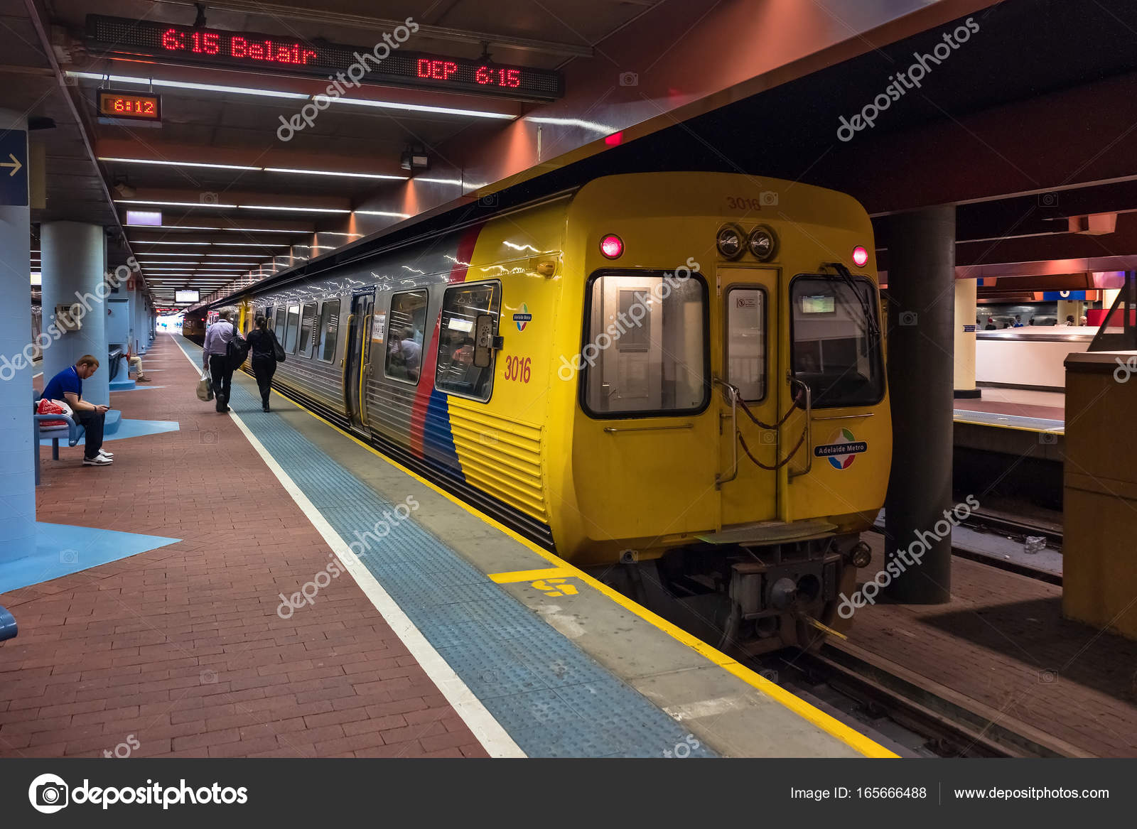 Adelaide Metro train at railway station – Stock Editorial Photo ...