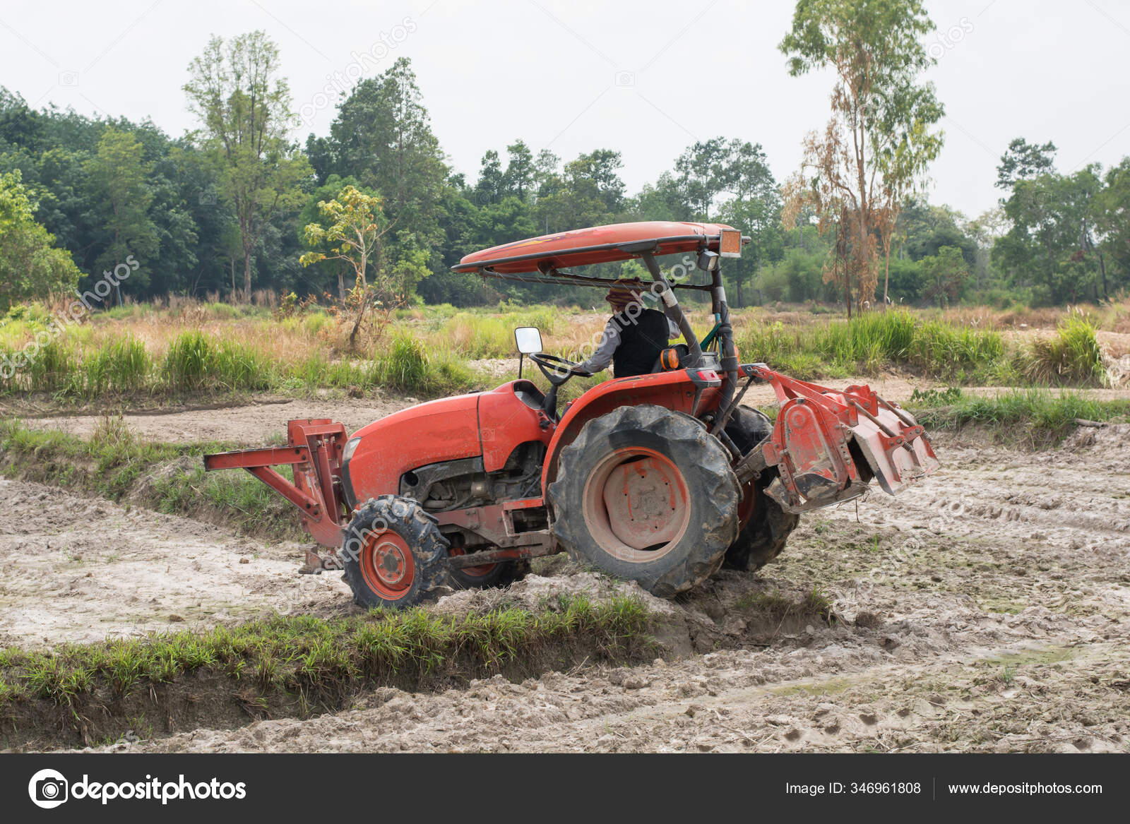Thai Farmers Using Tractor Prepare Soil Growing Rice — Stock Editorial ...