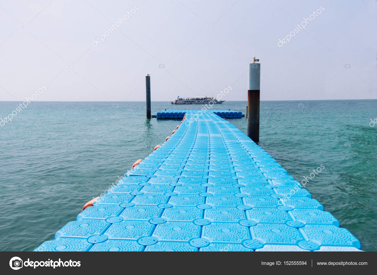 Modular Floating Dock on the Sea Stock Photo by ©keysersoze27 152555594