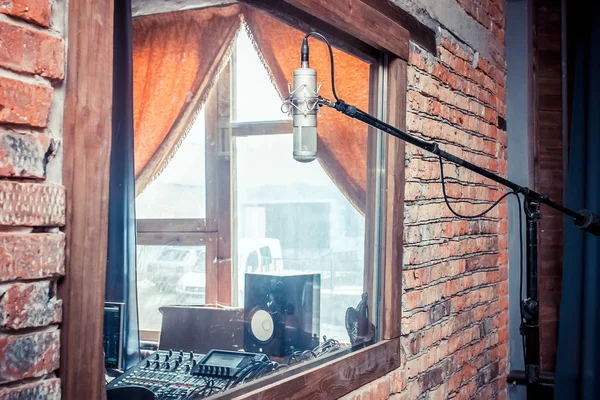 Vintage recording studio Stock Photos, Royalty Free Vintage recording ...