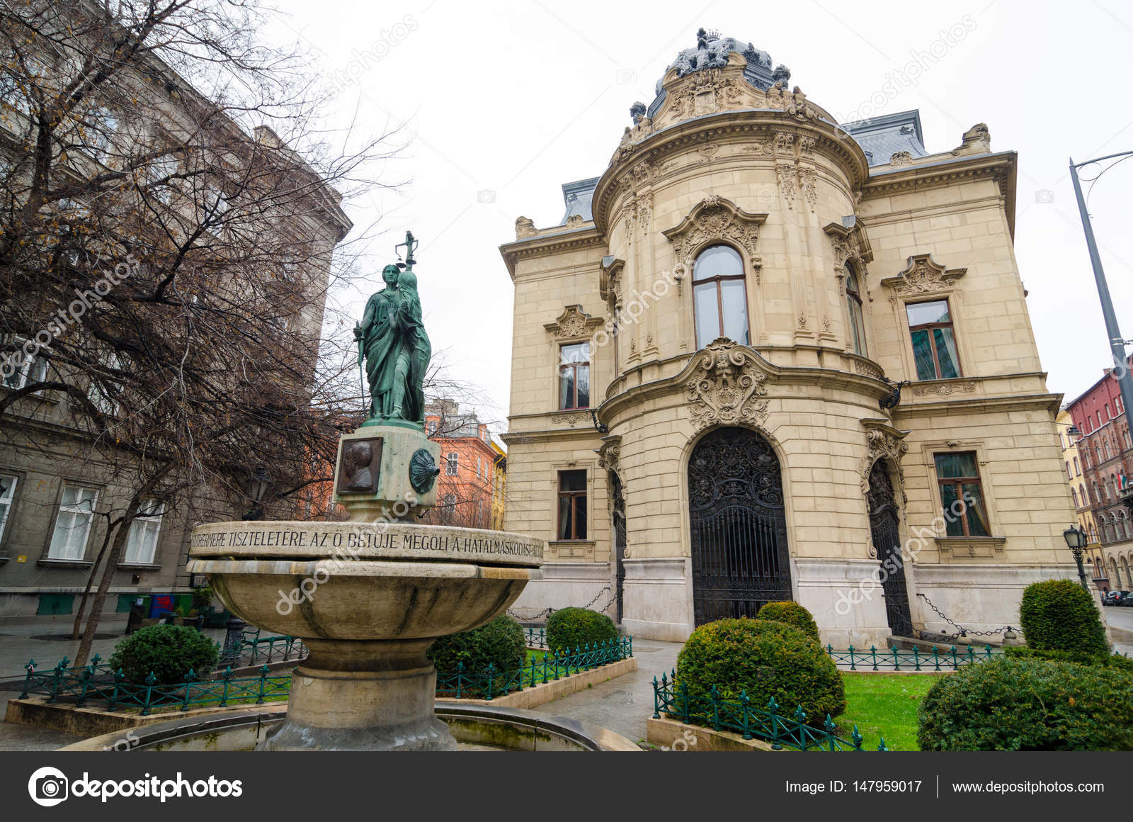 Metropolitan Ervin Szabo Library in Budapest, Hungary. — Stock ...