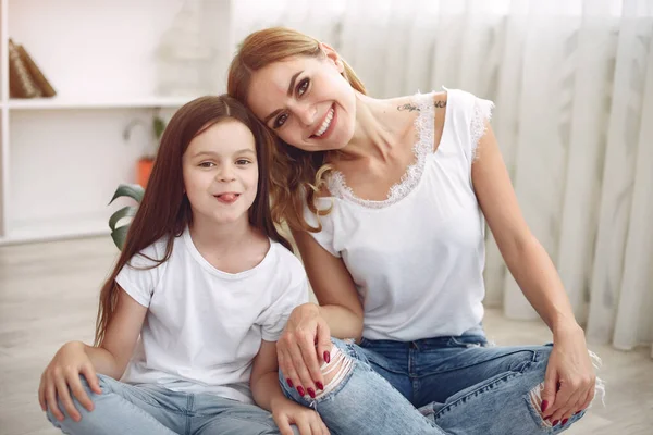 Mother daughter hair Stock Photos, Royalty Free Mother daughter hair Images | Depositphotos