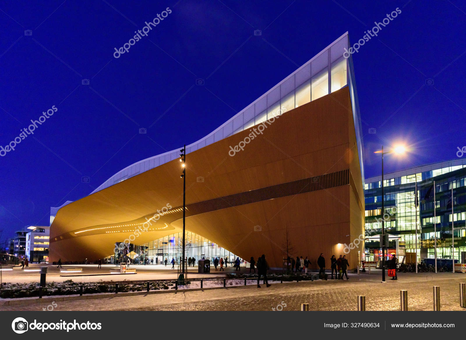 Helsinki Central Library Oodi – Stock Editorial Photo © tataks #327490634