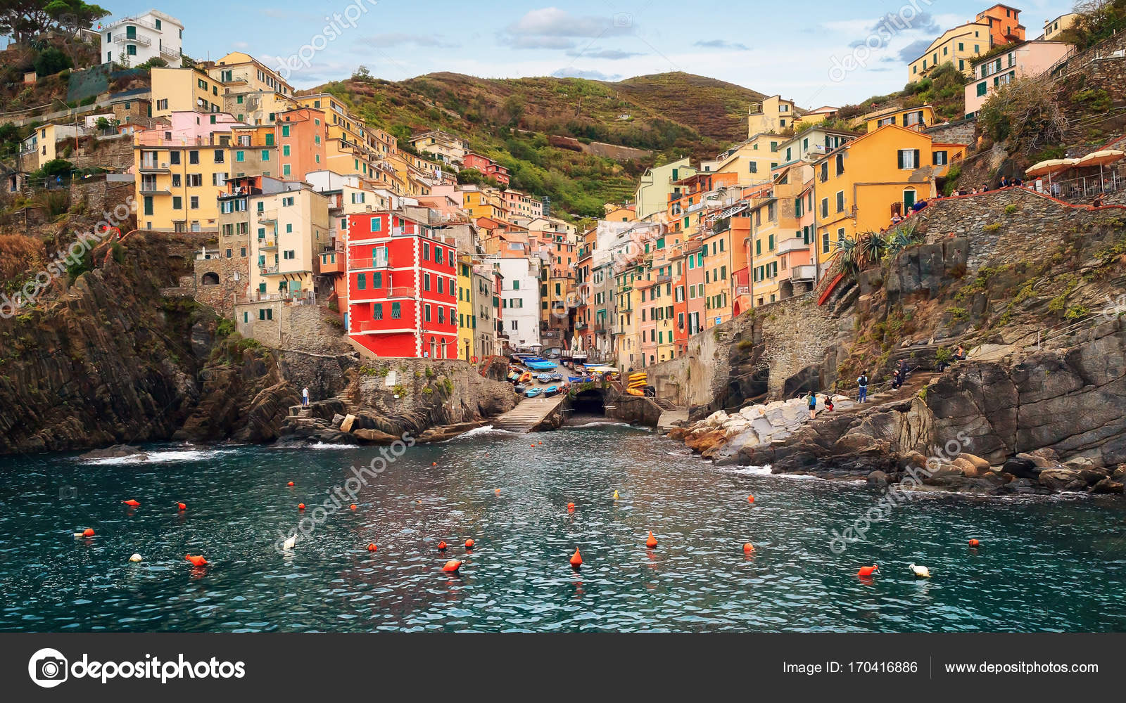 Village of Riomaggiore, Cinque Terre. Riomaggiore, Italy. Front — Stock ...