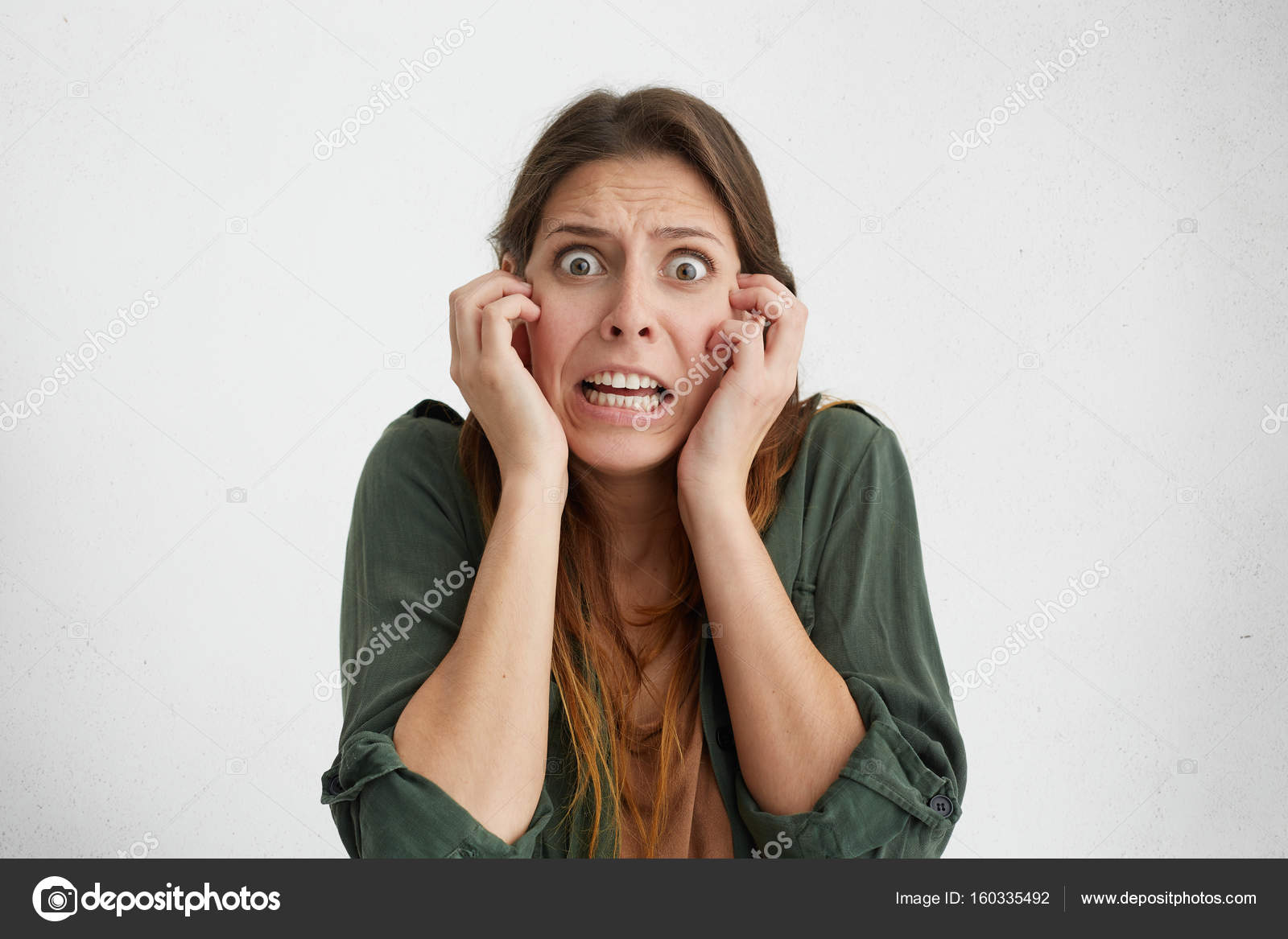 woman being scared of something horror — Stock Photo © avemario #160335492