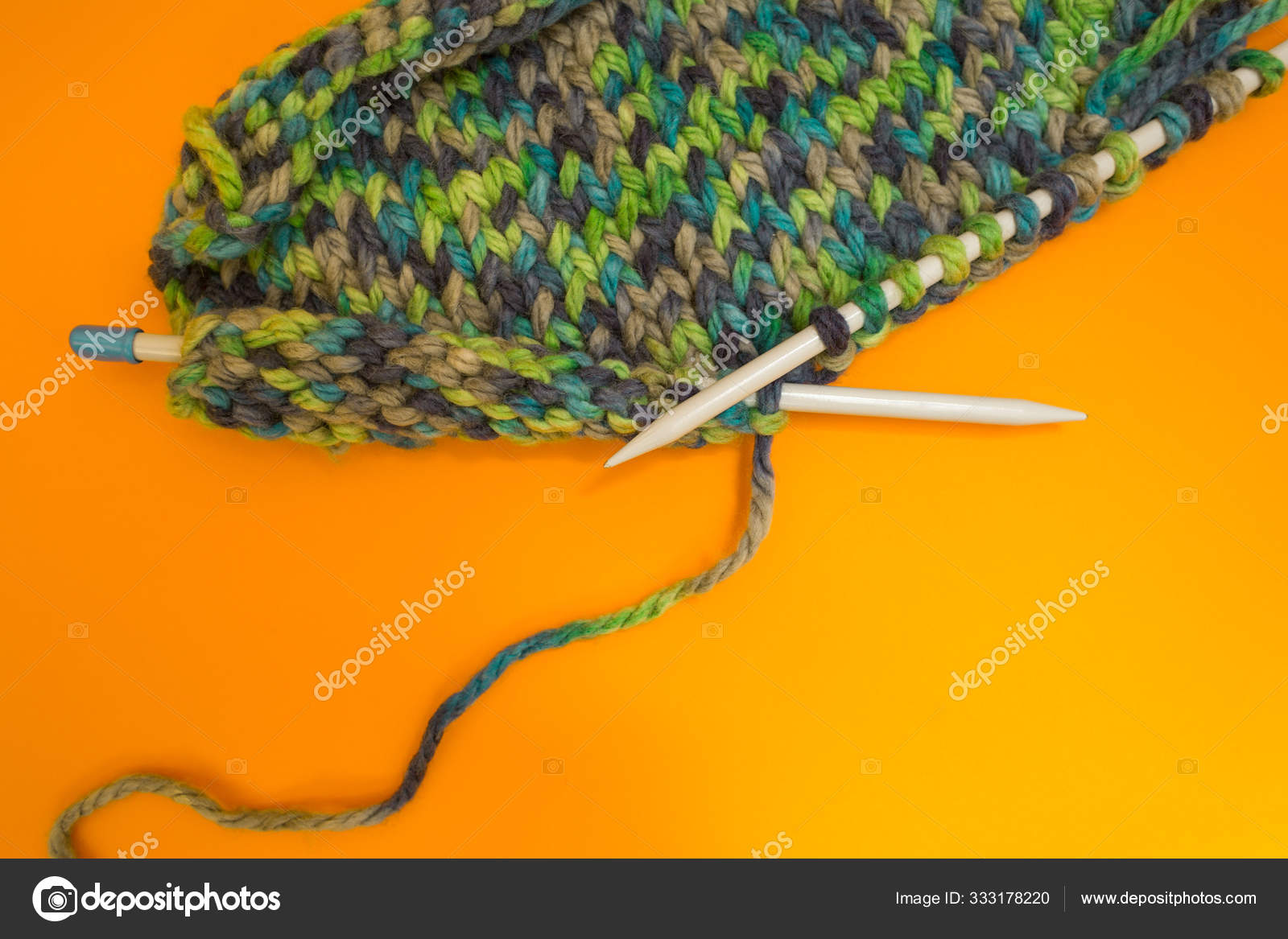 Knitting needles and multi-colored threads. — Stock Photo © zhukovvvlad ...