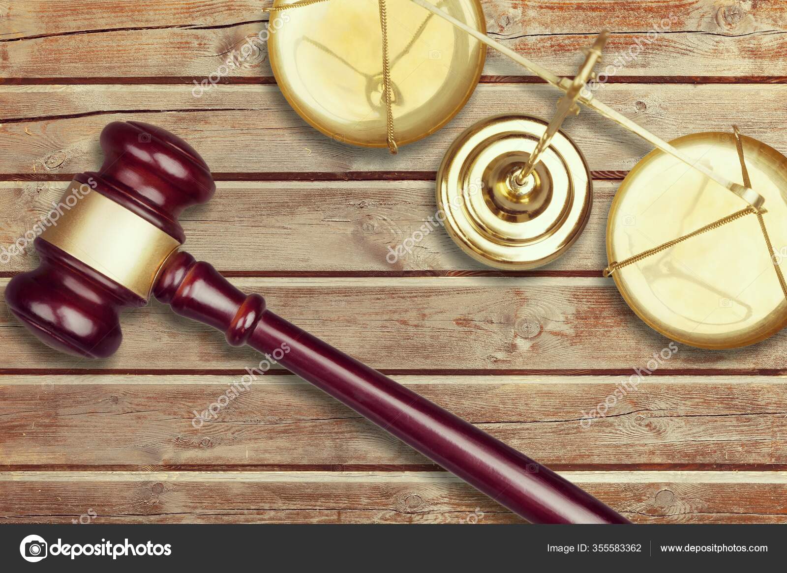 Gavel Judge's Scale Wooden Background — Stock Photo © billiondigital ...