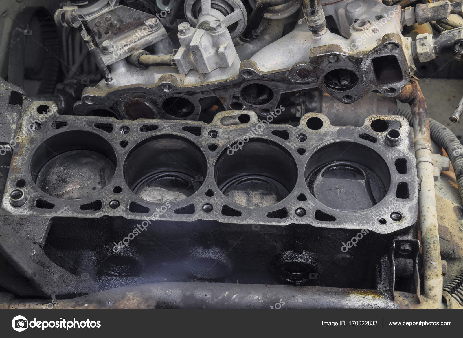 Cylinder Block Four Cylinder Engine Disassembled Motor Vehicle Repair ...
