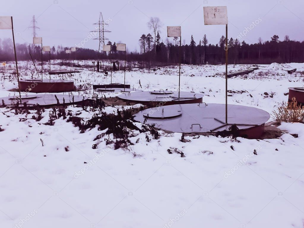 escotillas de v lvulas de los oleoductos principales, montadas en pozos. 2024