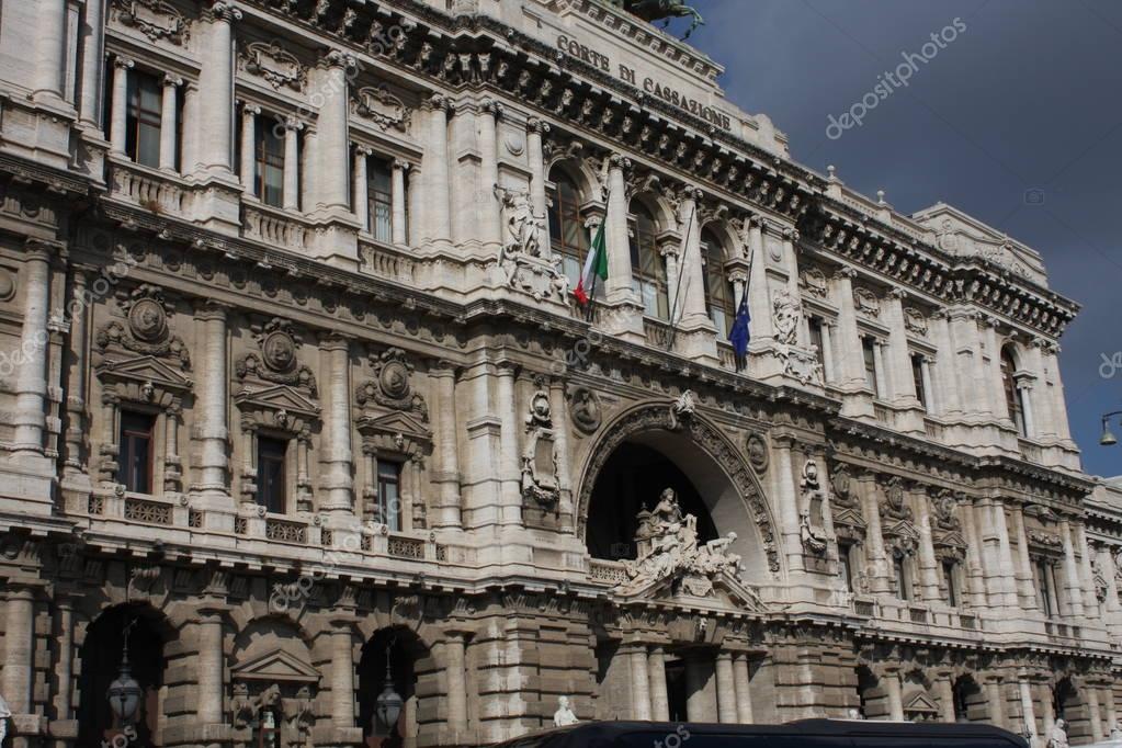 Fragmentos arquitectónicos del Palacio de Justicia (Corte Suprema di ... Fragmentos arquitectónicos del Palacio de Justicia (Corte Suprema di ...