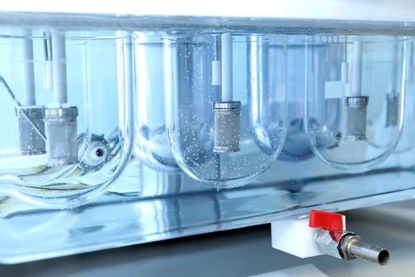 Autonomous solubility tester. Imitation dissolution of the tablet in ...