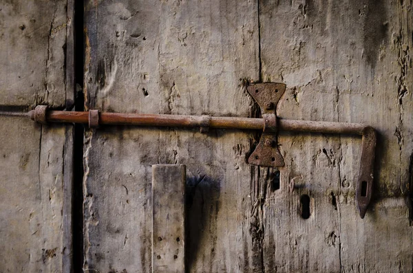 Skeleton key door Stock Photos, Royalty Free Skeleton key door Images ...