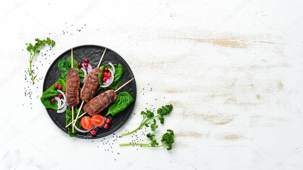 Kebab. Kebab tradicional de carne de Oriente Medio, árabe o ...