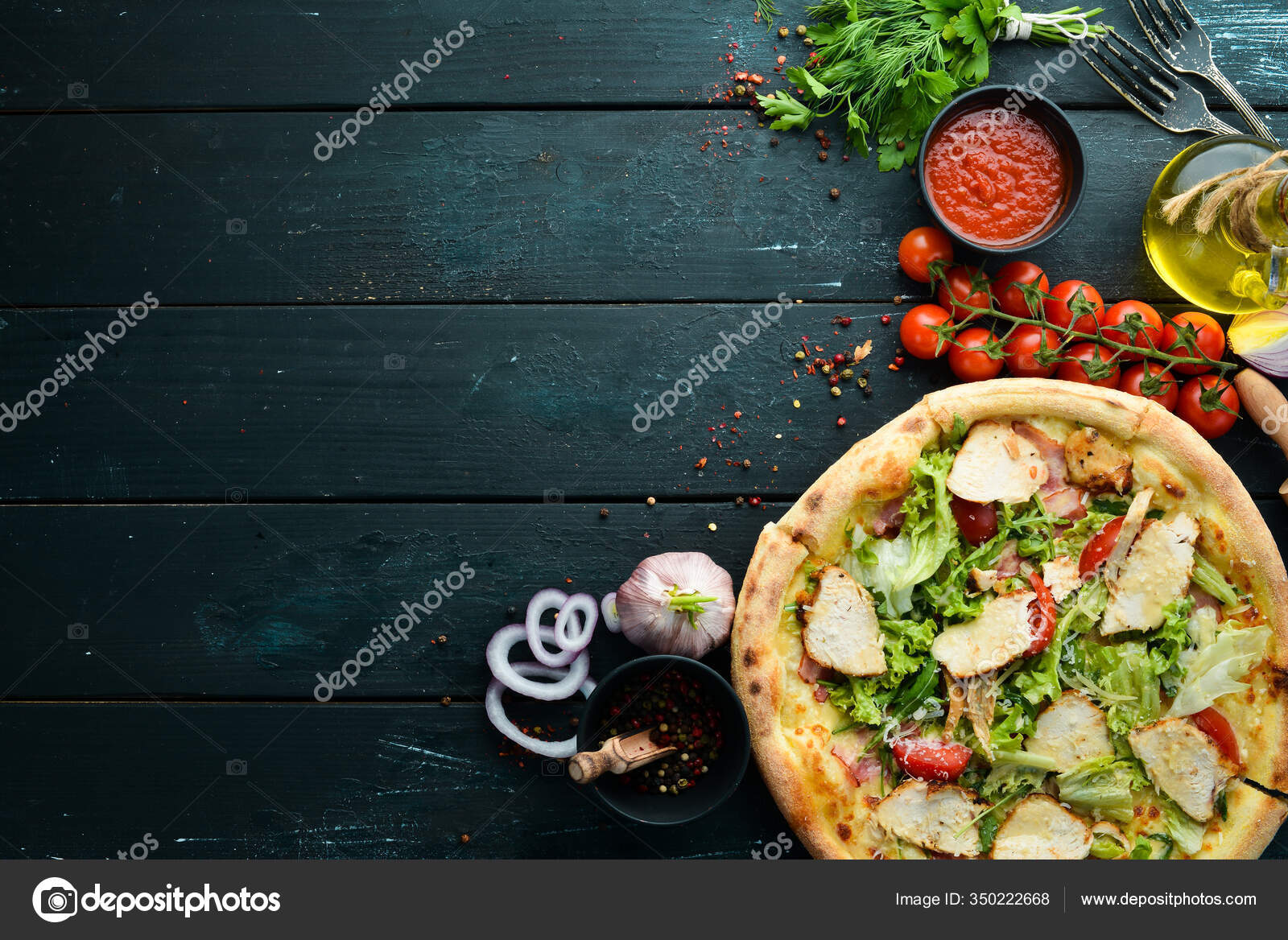 Pizza César Pizza Con Pollo Queso Lechuga Vista Superior Espacio ...