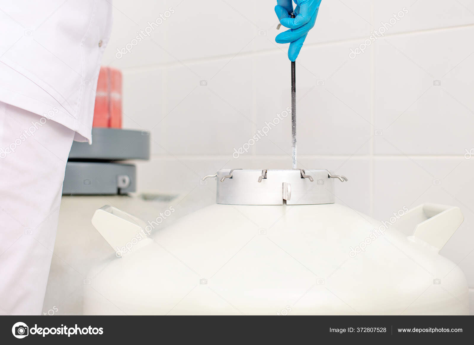 Tank Liquid Nitrogen Storing Embryos Ivf Clinic Close — Stock Photo ...