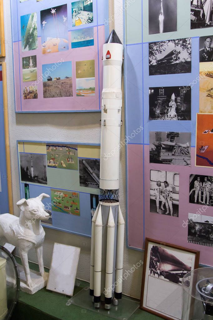 modelos de naves espaciales en la Casa Central de Aviación y Cosmón 2023