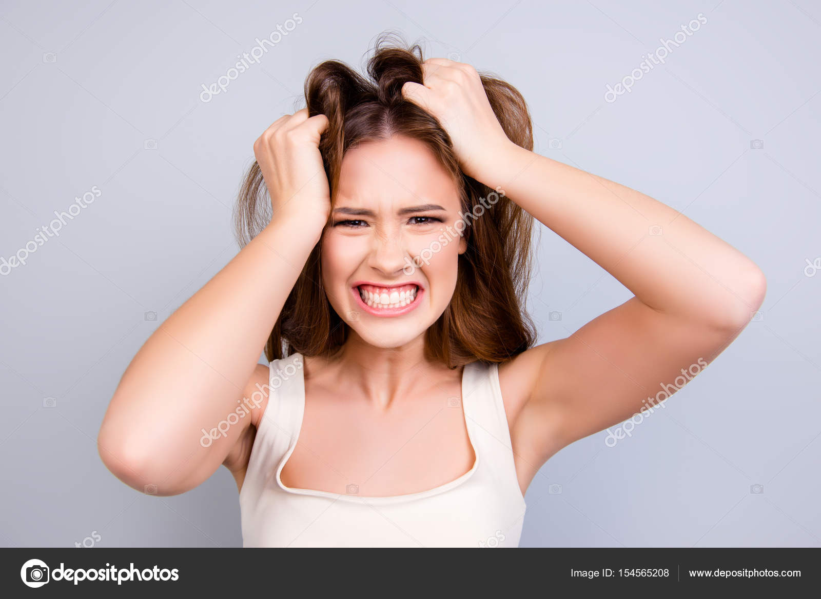 Going crazy and insane. Close up portrait of shouting stressed y Stock ...