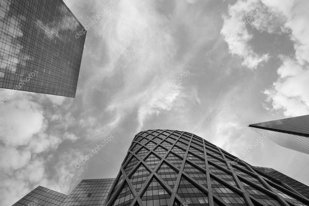 Rascacielos en el distrito financiero de París La Defense. Paisaje ...