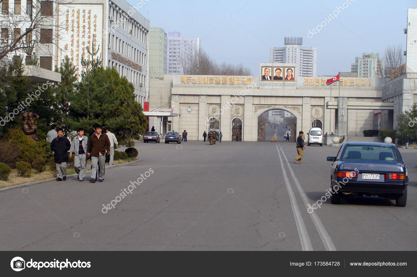 Pyongyang North Korea March 2009 North Korean People Downtown Pyongyang ...