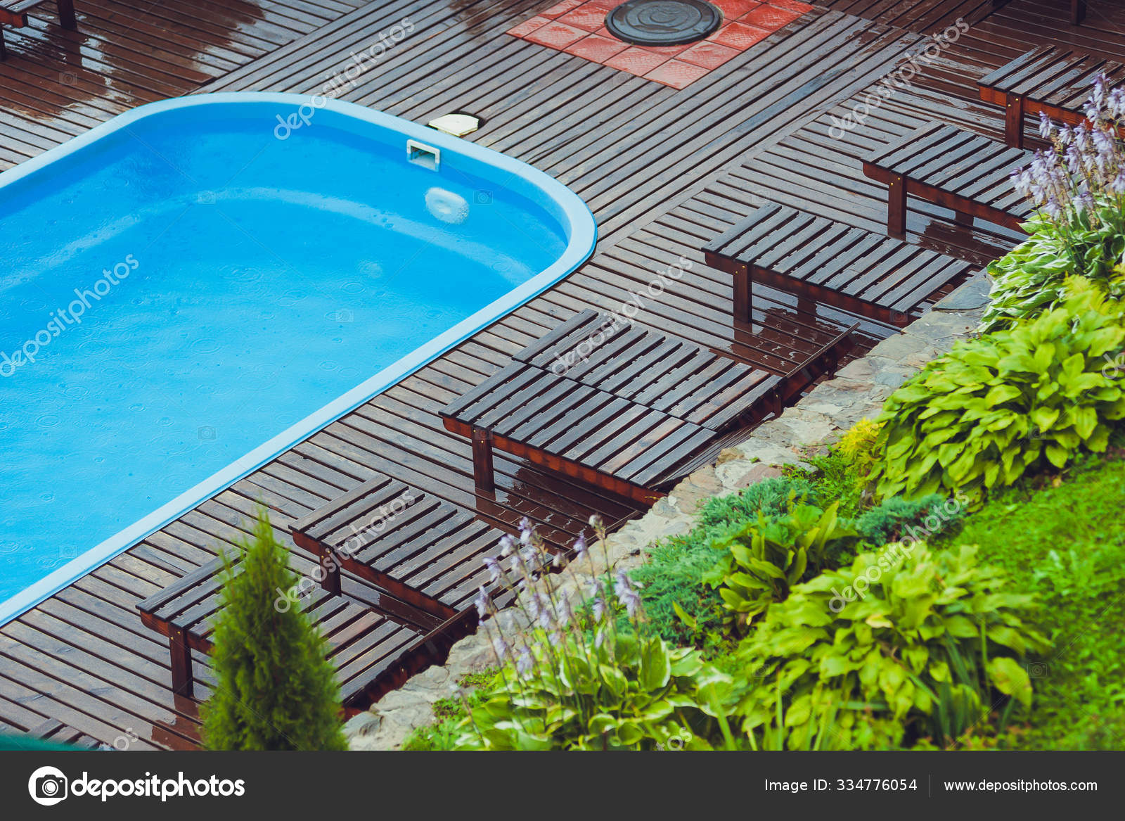 Small Pool Relaxing Mountain Resort — Stock Photo © alipko #334776054