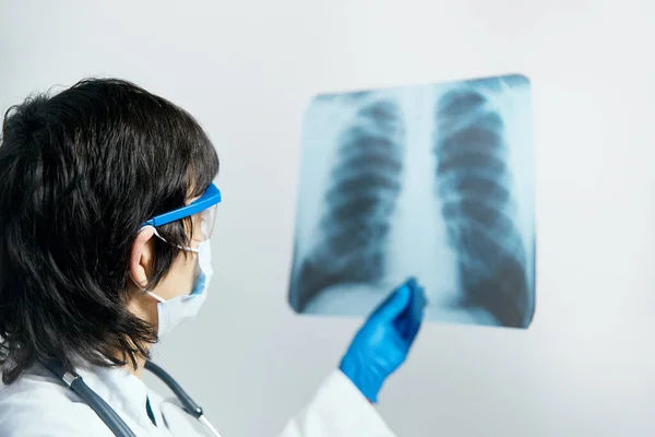 Dotor Scientist checking examining viral infection or pneumonia lesion ...