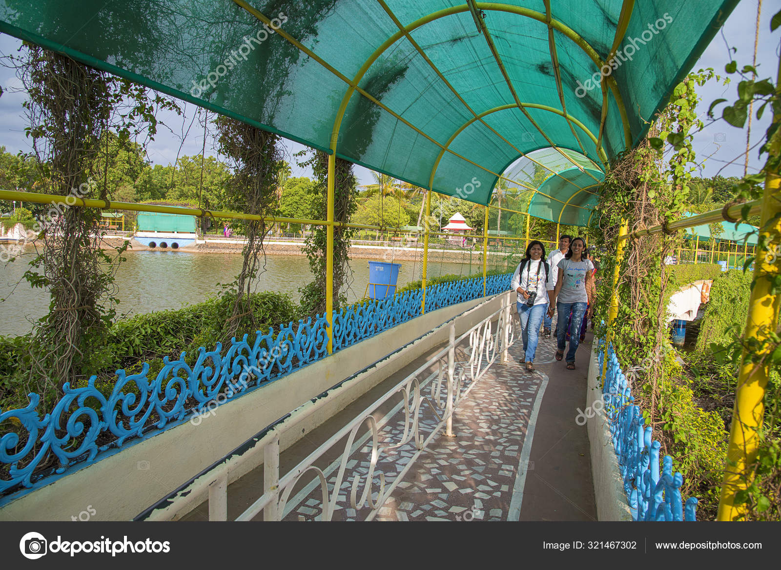 SHEGAON, MAHARASHTRA, INDIA, 10 JULY 2017 : Unidentified tourist ...