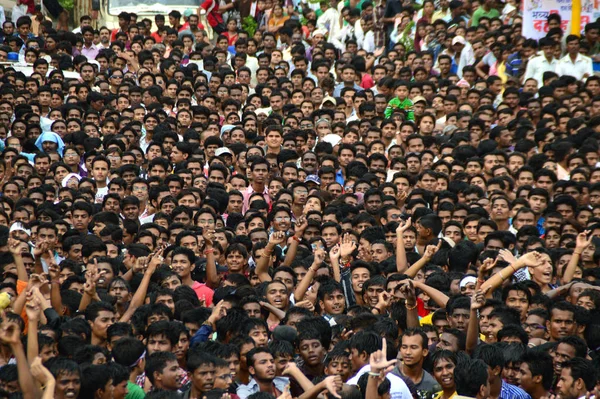 Indian crowd Stock Photos, Royalty Free Indian crowd Images | Depositphotos